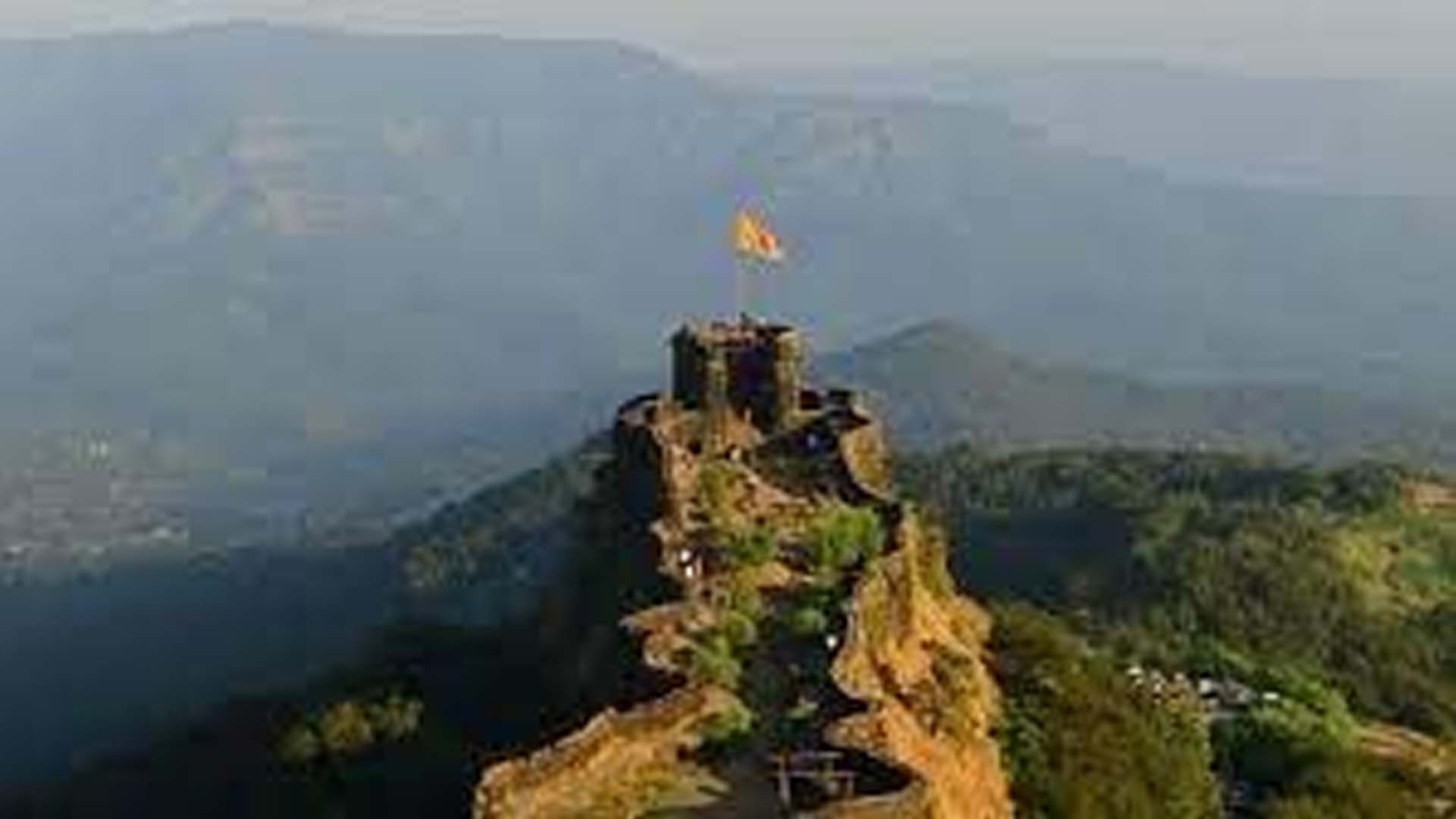 पुणे सर्वोच्च शासन करता है - Metro Mumbai