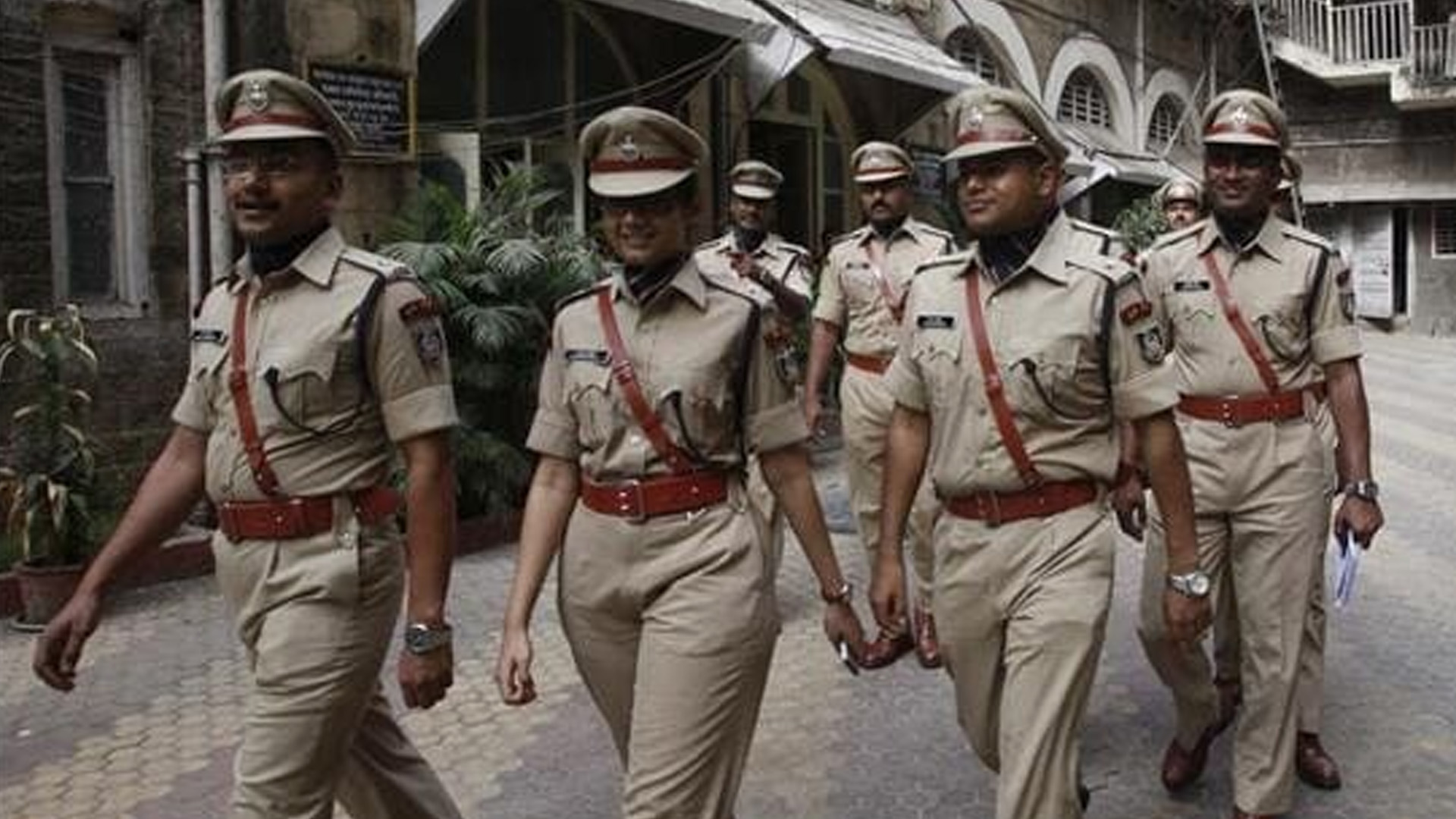 IPS Officer: एक आईपीएस अधिकारी को कितनी सैलरी मिलती है?