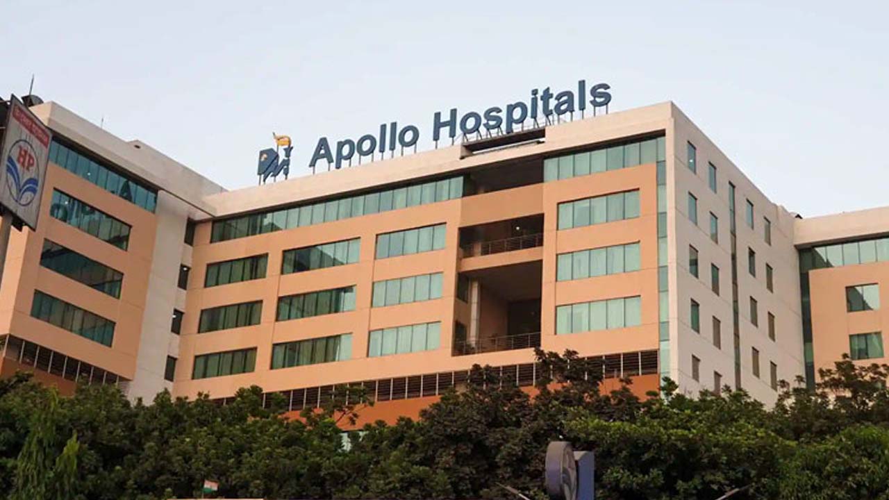 Apollo Hospital News: अपोलो अस्पताल ने 250 से अधिक गर्भाशय...........