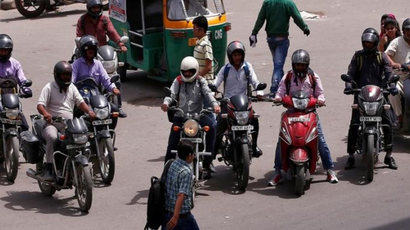 New Motor Vehicle Rules : जुर्माना और सजा में हुई भारी बढ़ोतरी